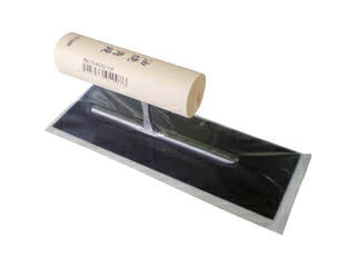 【特長】コテ部に工具鋼、板厚0.5mmの焼き入れ鋼です。【用途】材料が薄く、硬いためモルタル塗り作業・ブラスターの塗り付け・土間仕上げ・補修作業。【仕様】コテ長さ(mm)：180元幅(mm)：60先幅(mm)：60先幅(mm)：60【材質/...