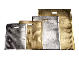 LC-L 間口295×H375mm、材質：アルミ蒸着PETフィルムと高発泡ポリエチレンを貼り合せ　●抜き取手・両面テープ付6142150　