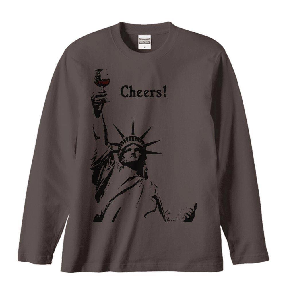 ワイングラス（赤ワイン）を持った自由の女神が乾杯しています。　