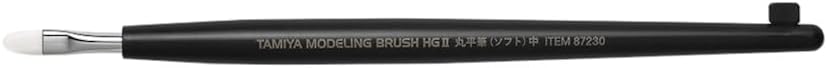 タミヤ メイクアップ材シリーズ No.230 モデリングブラシHGII 丸平筆 ソフト 中 塗装用筆 87230 高品質なPBT樹脂毛を使用した模型塗装用の丸平筆。 特殊な超極細毛を使用して塗料の含みがよく、柔らかな筆運びも特徴。 1/35...