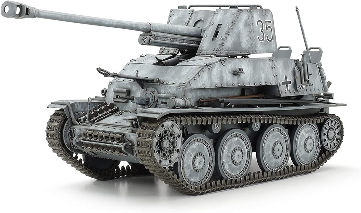 対戦車自走砲マーダーIII の1/35スケール、プラスチックモデル組み立てキットです。 全長174mm、実車の構造を意識した部品構成で独特なスタイルを忠実に再現。 主砲装填部や砲架、大型砲弾ラックなど戦闘室も立体感あふれる仕上がり。 砲身の...