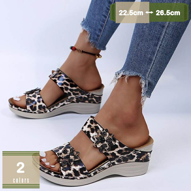 表地：puメイン素材：pu「防滑」：脚を綺麗にみせながらも靴底には滑りにくいゴム素材を使用。クッション性もあり歩きやすいのでデイリーにも夏のリゾートにもピッタリ！「前開き」：開放感のあるオープントウデザインペディキュアも映えます。 夏の季節...