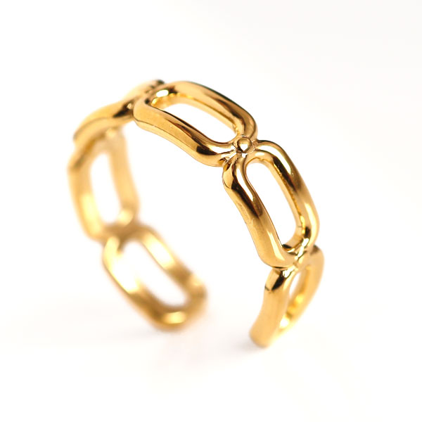 リング　幅約6mm 厚み約1.8mm素材　ステンレス ゴールド約15号リングのサイズは 横から押すことで小さくも出来ます。また広げることも可能です。太めのチェーンネックレスと相性が良いトレンド感あるお勧めのリングです。