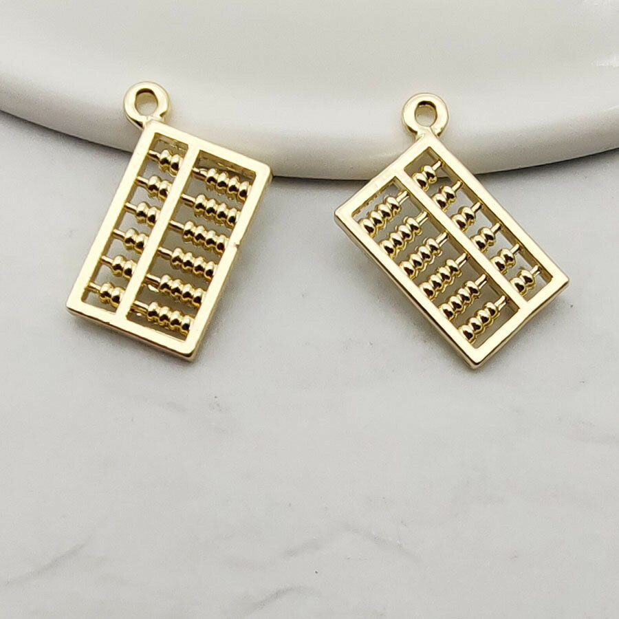 ★素材：金属★サイズ：写真参照★色：写真参照【重要なお知らせ】 ※当店のパーツ製品は全て海外仕入製品となります。必ずご納得の上ご購入下さいますようお願い致します。 ※輸入品の為傷や色ムラがあるものもございます。低価格での販売の為、気になる方...