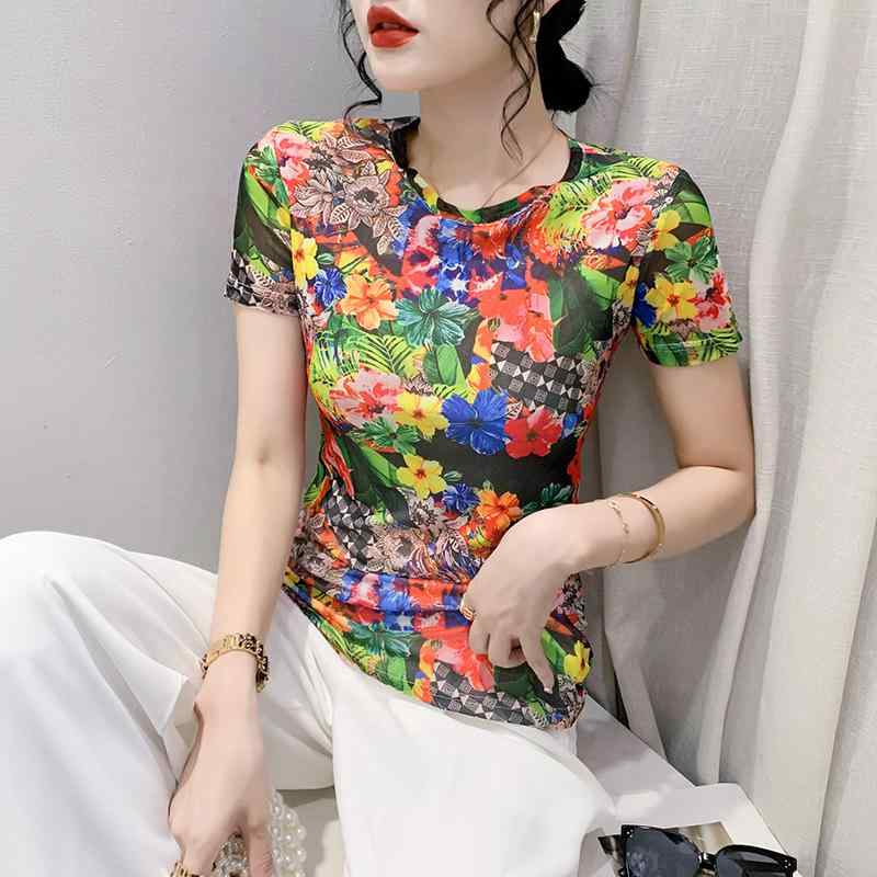 ・カテゴリ: Tシャツ・スタイル: プルオーバー・主な素材: ネットヤーン 70%～80%・素材2: スパンデックス 30%以下・柄: 切り替え、植物花柄、小花柄・袖丈: 半袖・加工: デジタルプリント・フィット: スリムフィット・ネックラ...