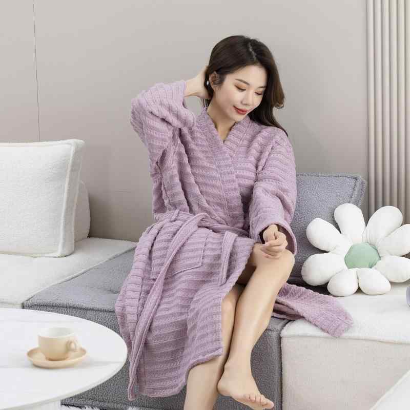 ・カテゴリ: バスローブ・生地: ワッフル・主な素材: 綿100%・スタイル: フェミニン・ネックライン: Vネック・対象: 少女・カラー展開: ライトイエロー、ロイヤルブルー、ライトパープル・サイズ展開: M、L、XL