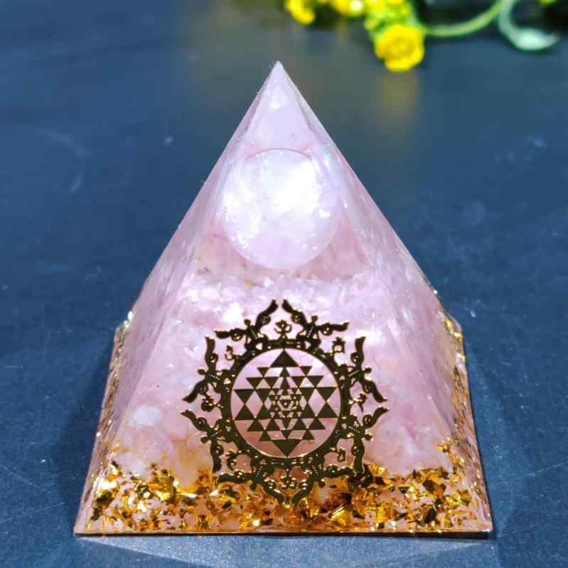 ・素材: 水晶レジン・カテゴリ: 樹脂工芸品・サイズ: 5cm、6cm・適用シーン: 誕生日、卒業、引越し・適用対象: 後輩、恋人、夫婦、同僚、友人、先輩、同級生・適用祝日: クリスマス、ハロウィン・素材の種類: プラスチック、樹脂・材料源...