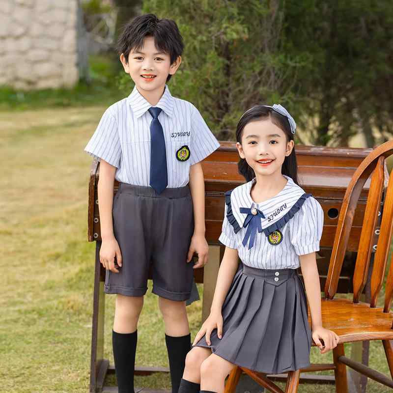 ・カテゴリ: 学生服・スタイル: スクール・対象年齢: 中高学年向け（8歳以上、140cm以上）・性別: ユニセックス・主な素材: 綿95%・生地加工: シェービング、柔軟加工・安全基準: B区分・商品タイプ: セットアップ・セット内容: ...