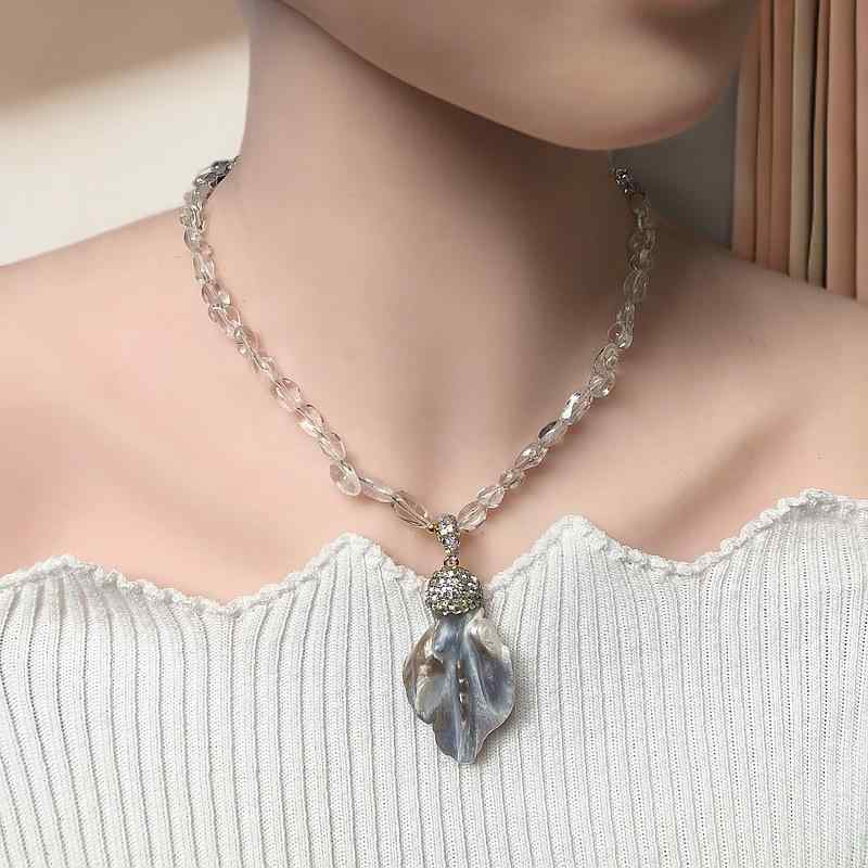 ・商品カテゴリ: ネックレス・対象: 女性・素材: パール・トップ素材: パール・加工方法: ラインストーン加工・チェーンタイプ: 鎖骨チェーン・周囲長: 40cm・パール直径: 18mm以上・重量: 26g・カラー: ホワイト・スタイル:...