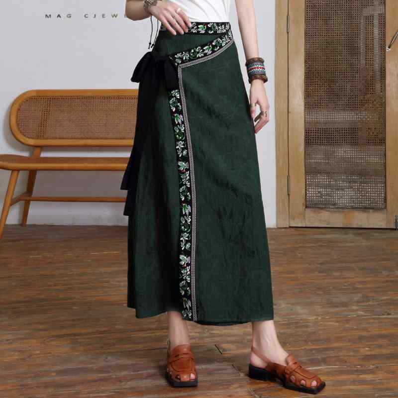 ・カテゴリ: スカート・スタイル: 文芸レトロ、民族風・主な素材: テンセル30%以上50%以下、リネン30%以下・スカートタイプ: 不規則・スカート丈: ロング丈・デザイン: リボン・柄: 無地・加工: 刺繍・カラー: グリーン・サイズ展...