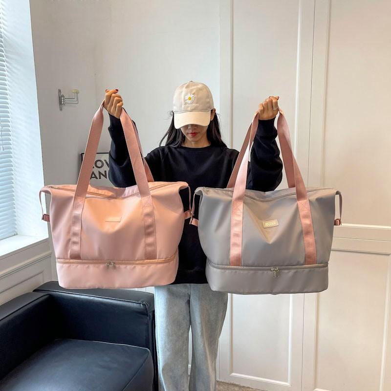 ・容量: 20-35L・素材: 牛津布・裏地: ポリエステル・柄: アルファベット・カラー展開: ブラック、グレイピンク、ブルー、グリーン、パープル、桜ピンク、桃ピンク・機能: 通気性・性別: 男女兼用・使用シーン: レジャー、旅行