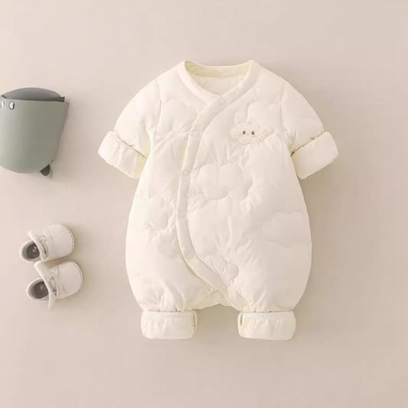 ・カテゴリ: ロンパース・適合シーズン: 冬、秋・対象年齢: 1〜3歳（身長80〜100cm）・性別: 男女兼用・袖丈: 長袖・厚さ: 普通・主な素材: ポリエステル100%・開閉: 斜め単列ボタン・スタイル: シンプル・カラー展開: ピン...