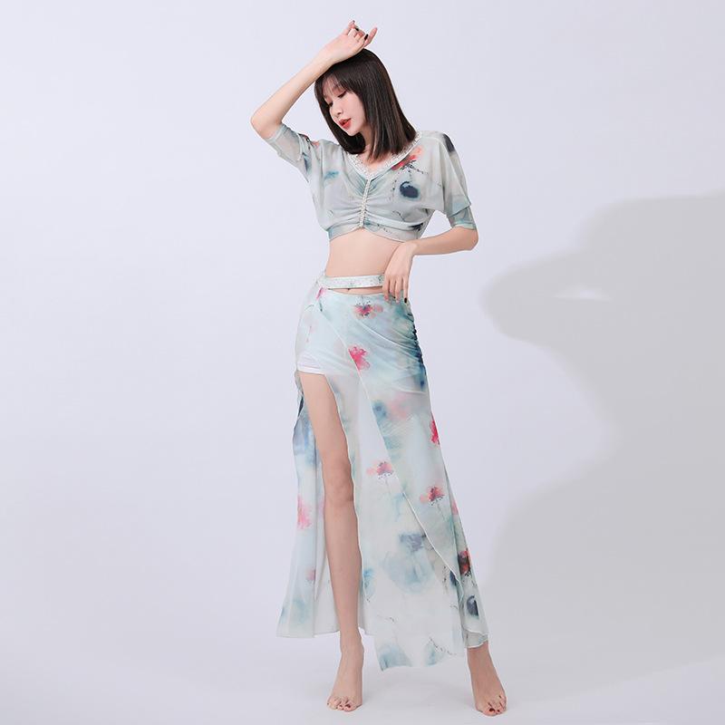 ・カテゴリ: ダンスウェア・利用シーン: 一般的な舞台衣装、スポーツ、ダンス・対象年齢層: 成人・対象性別: 女性・ダンス衣装種類: 現代舞踊・素材: 化学繊維混紡・主な素材: ポリエステル・素材配合率: ポリエステル91〜100%・カラー...