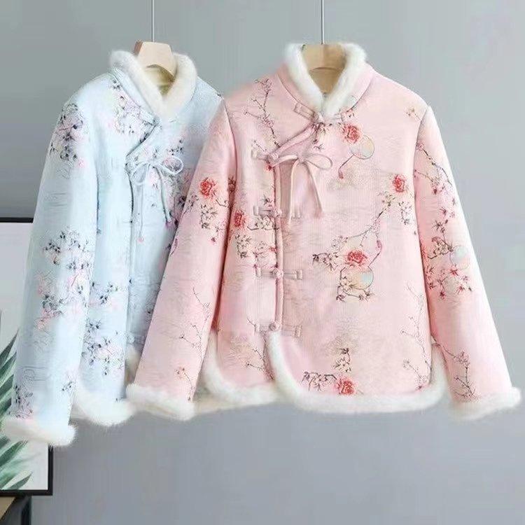 ・カラー展開: ピンクベース赤花、ブルーベース青花、ピンクベース青花 ・サイズ展開: XL、2XL、3XL、4XL、5XL ・主な素材: ポリエステル 80～90% ・副素材: ポリエステル 30%以下