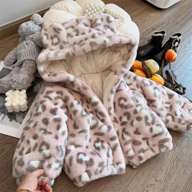 ・カテゴリ: キッズアウター・性別: 女の子・対象年齢: 3～8歳・スタイル: 韓国風・主な素材: ポリエステル100%・生地加工: 柔軟加工・特徴: 裏起毛、厚手・袖丈: 長袖・留め具: ジップアップ・着丈: ショート丈・カラー: ピンク...