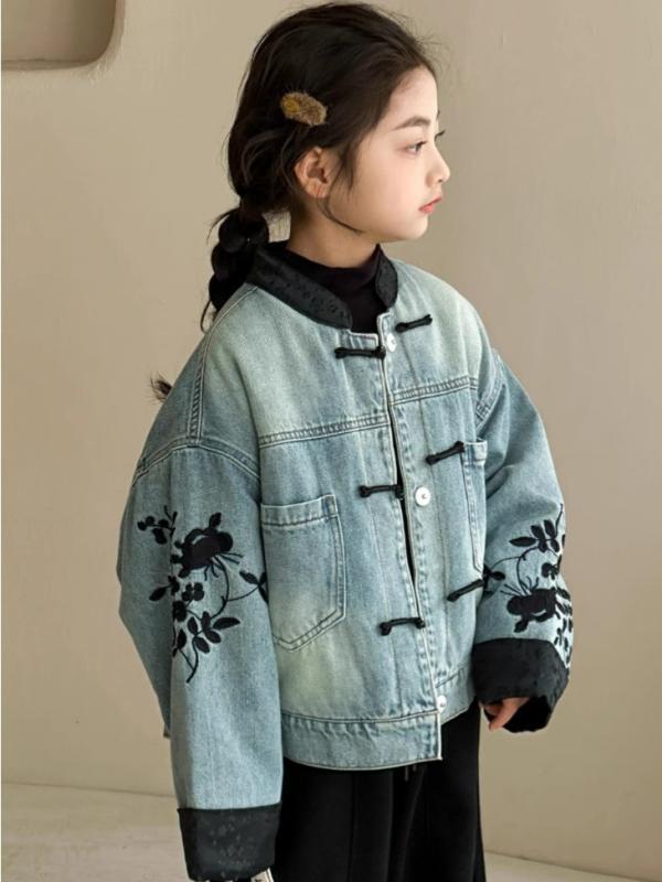 ・カテゴリ: キッズアウター・性別: 女の子・対象年齢: 8歳以上・ネックライン: スタンドカラー・スタイル: 韓国風・柄: 切り替え・生地加工: ソフト加工・袖丈: 長袖・素材: デニム・開閉タイプ: シングルボタン・カラー展開: ブルー...