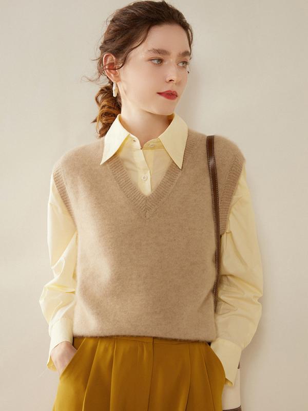 ・カテゴリ: ベスト・開閉: プルオーバー・スタイル: フレッシュスイート・主な素材: カシミヤブレンド (カシミヤ30%以上50%未満)・ネックライン: Vネック・着丈: ショート丈・柄: 無地・デザイン要素: リブ・フィット: レギュラ...