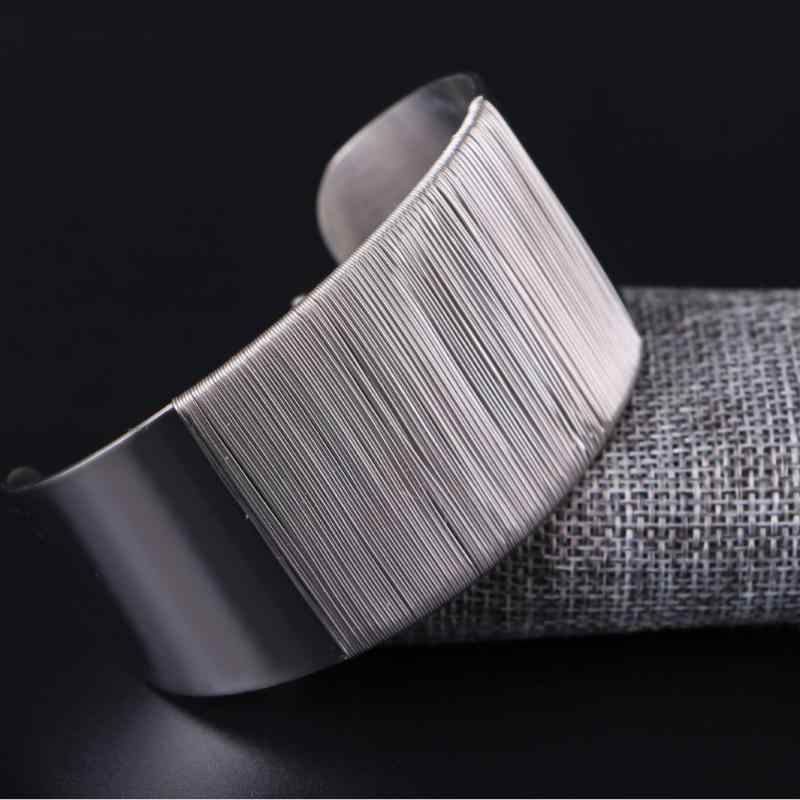 ・カテゴリ: アクセサリー（手元）・スタイル: ライトラグジュアリー・スタイル分類: ファッション通勤・素材: チタン鋼・加工方法: 電鍍・カラー: シルバー・流行要素: 円形、環形・流行要素分類: 幾何学模様