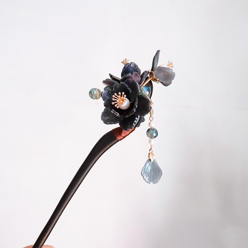 ・素材: 木・スタイル: 古風・モチーフ: 花・カラー: 黒檀・特徴: レトロな国風、歩揺、タッセル、黒檀木製、日常使い・カテゴリ: 頭飾