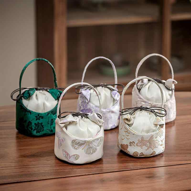 ・カテゴリ: 茶道アクセサリー・素材: 布・重量: 約100g・スタイル: 新中華風・カラー展開: 鵲緑、牡丹粉、紫、蝶粉、年魚