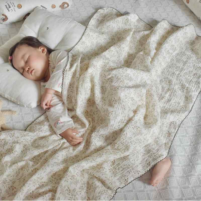 ・カテゴリ: 布団・寝具・プリント工艺: 活性印染・重量: 0.5kg以下・織り工艺: プリント・素材: ガーゼ・柄: 小花柄・サイズ: 90*130cm・スタイル: インスタ風