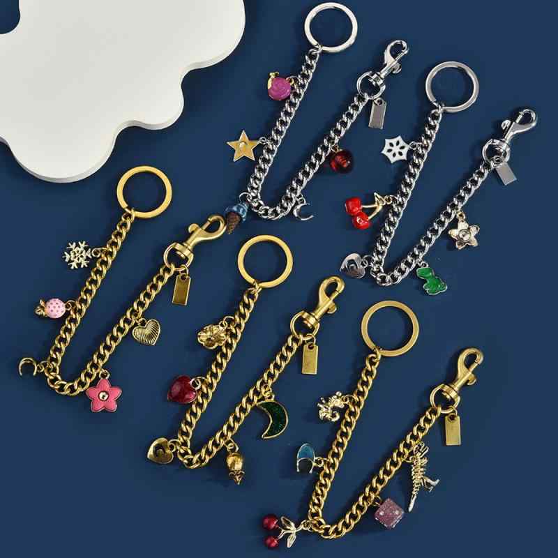 ・スタイル: ins風・種類: バッグチャーム・柄: フルーツ・デザイン要素: リンゴ、ブドウ、パイナップル、チェリー、ピーチ・スタイル分類: 個性的、トレンド・デザイン要素分類: フルーツ、食品