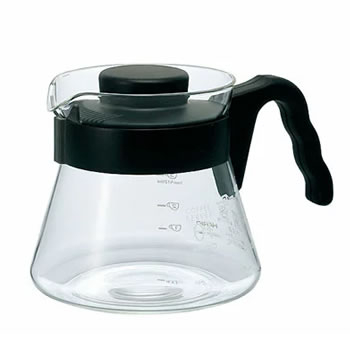 好みに合わせて抽出できる目安目盛とカップ表示付き。フタをしたまま電子レンジOK。温かさを保てるよう、ポットとテーブルの接触面を少なくしたデザインです。フタは逆さにすると滴受けとしても使えます。実用容量（バンド下）450ml■材質ガラス本体：...