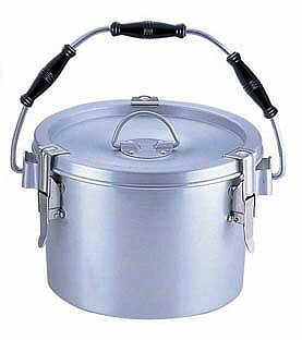 商品説明商品名：シルバーアルマイト丸型二重クリップ付食缶 238　（8l）　中蓋付品番：ASYA103メーカー品番,外径×高さ(mm),容量(L),質量()238 ,283×250,8,2.5JANコード：4906211069194仕様：2...