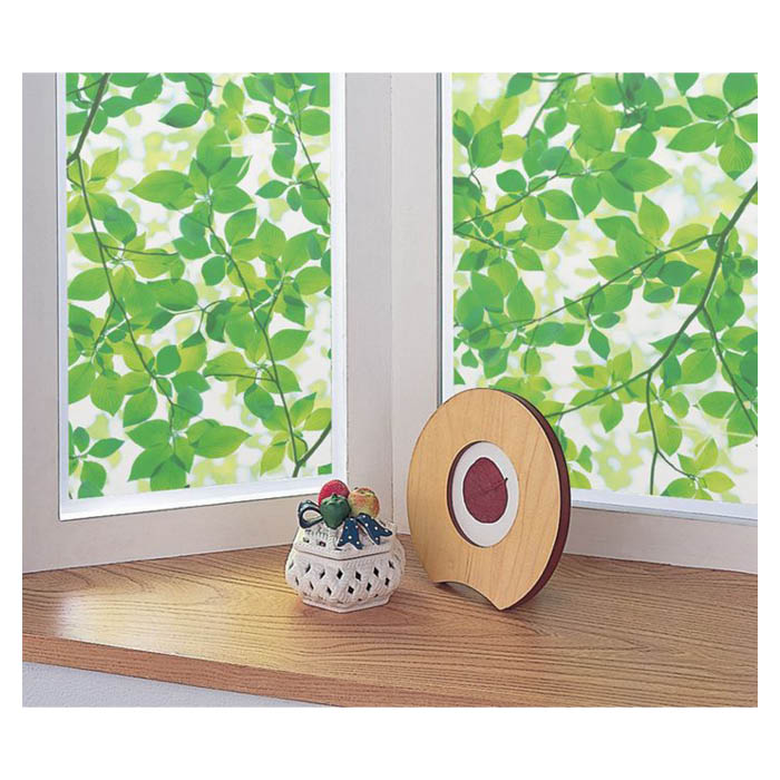 【仕様】■サイズ：約46cm×90cm■材質：塩化ビニール樹脂【特徴】■糊を使用していないので、賃貸でも安心です■貼ってはがして、また貼ることができます■UV99％カット