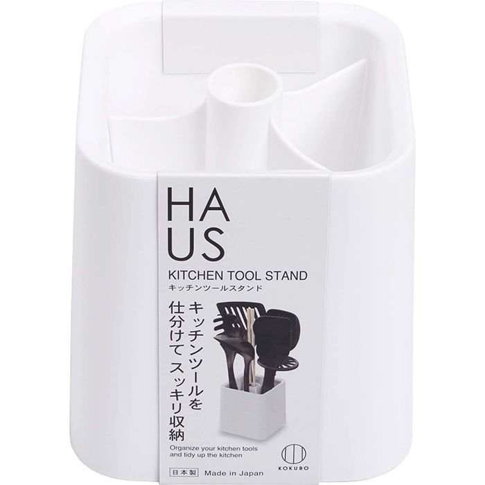 [特長]:■お玉やターナーなどのキッチンツールを立てて収納■仕切りの中央に菜箸たてあり■使用頻度や種類で仕分けてスッキリ使いやすく[仕様]:■原産国:日本■色:ホワイト[サイズ]：■サイズ(約):11×12.5×11cm■本体重量(約):220g