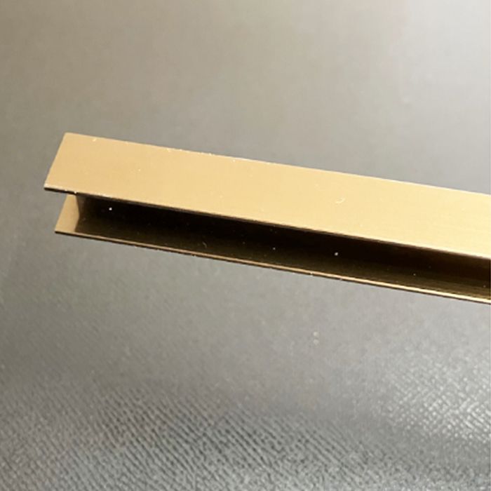 [仕様]：■面材4～4.5mm厚用■幅14×高さ10（mm）、長さ2m[注意点]：■防犯性能や一般窓のような強度はありません■取り付け時の効果は施工状態により一定ではありません