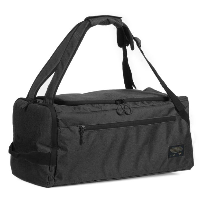 [素材]：■ポリエステル100％（PVCラミネート）[サイズ]：■約 W52×H25.5×D28cm/約 35L[特長]：■リュック・肩掛け・手持ちの3WAY仕様で、シーンやスタイルに応じて使い分けが可能な多機能ボストンバッグ。■ショルダー...