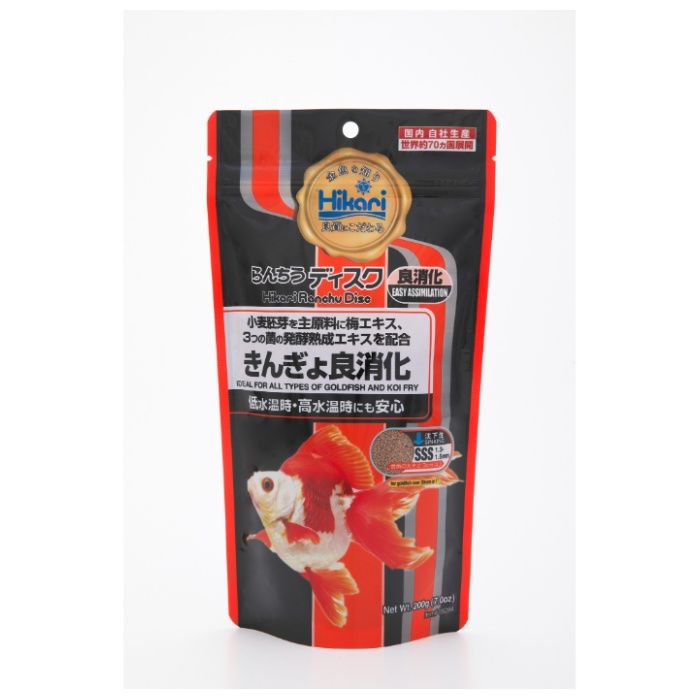 [特徴]：■どの成長段階でも食べやすいディスク型の金魚用飼料。消化吸収しやすい小麦胚芽、梅エキス配合。　[原材料]：■小麦胚芽、フィッシュミール、かしこ、小麦粉、小麦ふすま、グルテンミール、植物油、ビール酵母、海藻粉末、梅エキス、ガーリック...