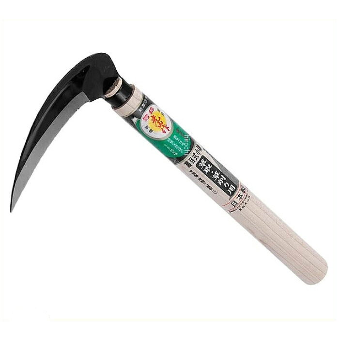 [特長]:■三面に刃を付けた裏目式草取り鎌[仕様]:■刃長：120mm■刃幅：37mm■全長305mm■柄長：270mm■刃部材質：高炭素刃物鋼■柄部：ポプラ[サイズ]:130 x 25 x 310