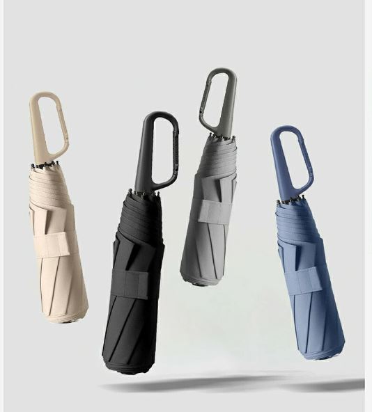 商品の特徴3秒で折りたためる簡単構造。急いでいるときもストレスなし。面倒な折りたたみ操作は不要で、誰でもスムーズに扱えます。超撥水加工高密度な撥水加工生地を使用しており、雨粒をしっかり弾きます。濡れた後もさっと振るだけで水が切れ、電車や店内...