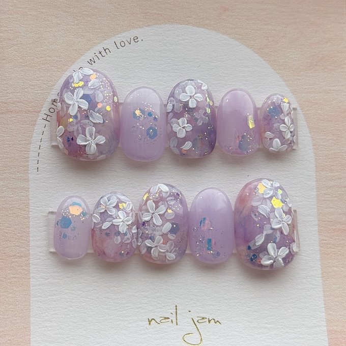 一つ一つ丁寧に、それぞれ爪のサイズに合わせてオリジナルのバランスでアートを施します。 一つ一つ手作りのネイルチップ。簡単に付け外しできて何度でも繰り返し使えます。商品情報素材/材質プラスチック素材 樹脂製ジェルサイズ/寸法オーダーチップ7種...