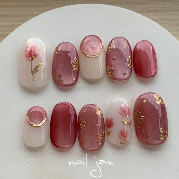 一つ一つ丁寧に、それぞれ爪のサイズに合わせてオリジナルのバランスでアートを施します。 一つ一つ手作りのネイルチップ。簡単に付け外しできて何度でも繰り返し使えます。商品情報素材/材質プラスチック素材 樹脂製ジェルサイズ/寸法オーダーチップ7種...