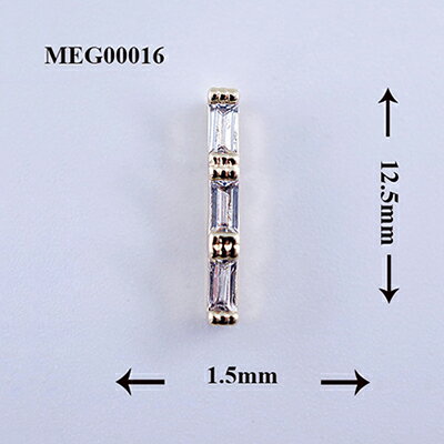 商品到着後レビューを書いて次回使える200円OFFクーポンGET！！Meg先生プロデュースの商品です。ゴージャスで切れ味のあるデザインのビジューパーツです。シンプルなスティックデザインのジルコニアビジューパーツです。透明感のあるジルコニアで...