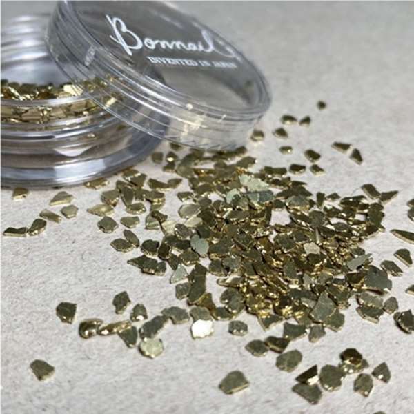 シャイン使いやすいサイズにクラッシュされたメタルパーツです。並べたり敷き詰めたり、ワンポイントなどアートの幅が広がります。2．5gシャイン使いやすいサイズにクラッシュされたメタルパーツです。並べたり敷き詰めたり、ワンポイントなどアートの幅が...