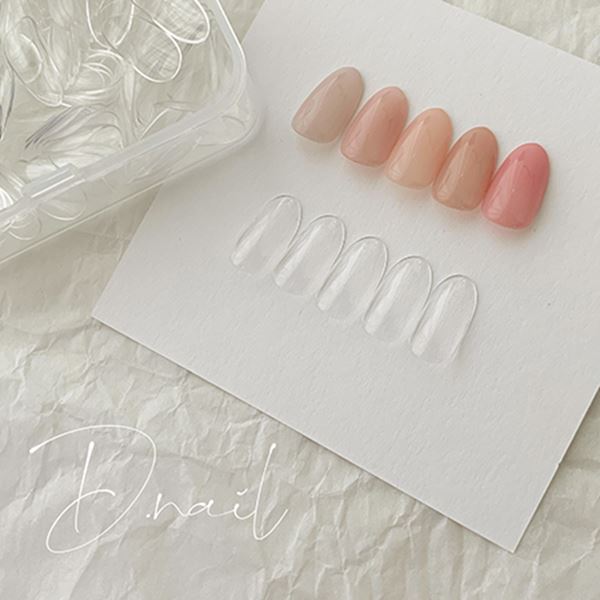 商品到着後レビューを書いて次回使える200円OFFクーポンGET！！ オーバル#5 使いやすい透明タイプのネイルチップ。 品の良いエレガントなスキニーオーバル型。 つけ爪はもちろん、アートチップとしても使用可能です。 長さ:19mm 幅(カ...