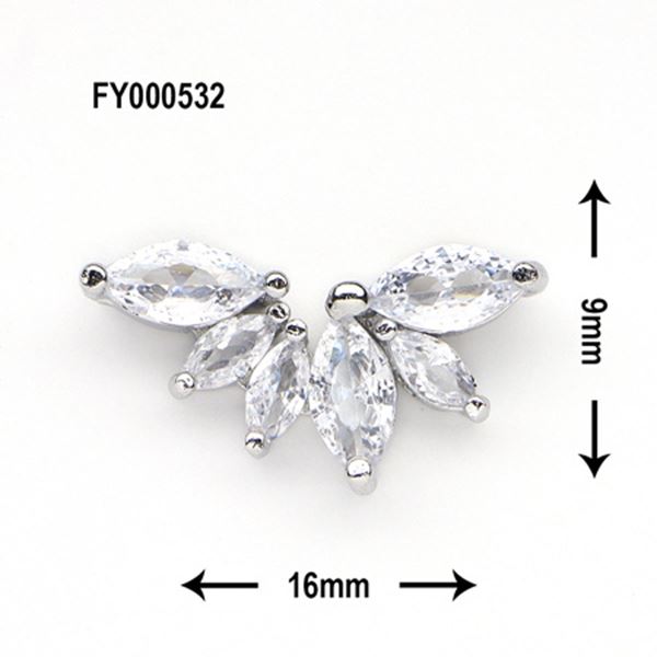 商品到着後レビューを書いて次回使える200円OFFクーポンGET！！ シルバー FY000532 木の葉を並べ立てたようなナチュラル感が漂うパーツ。ギザギザを描いたシルエットが斬新な個性を生み出します。 2P 背面カーブなし 縦9mm×横16mm