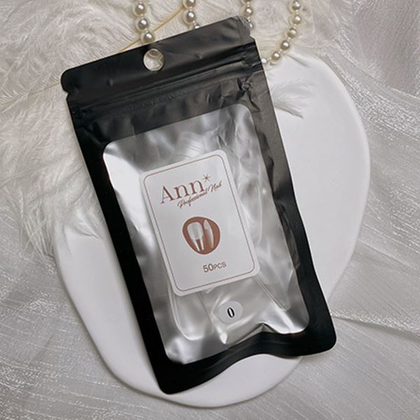 商品到着後レビューを書いて次回使える200円OFFクーポンGETバレリーナミディアム型 クリア #0 人気のチップイクステンションから#0~11サイズが発売。 豊富な12種類のサイズが様々な自爪に対応可能です。密着させる際、チップのマット加...