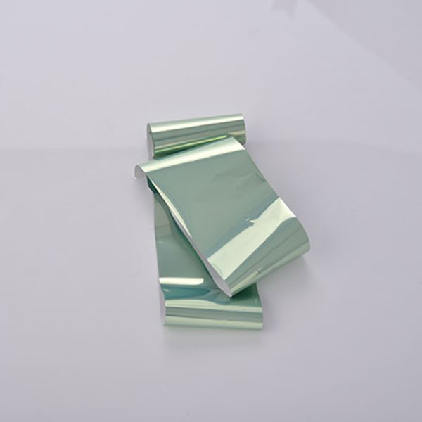 商品到着後レビューを書いて次回使える200円OFFクーポンGET19　ルミナスグリーンアートの幅が広がるカルジェルと相性の良いホイル。カラーバリエーション豊富な色を揃えております。【ご使用方法】未硬化のあるカルジェル(カルジェルクリアジェル...