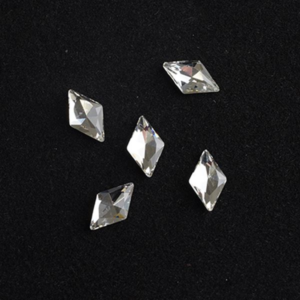 商品到着後レビューを書いて次回使える200円OFFクーポンGETDC-48　ダイヤ　クリア光の角度によって繊細に輝き、上品でフェミニンな印象を演出します。別売のビジューチャームコレクション　ディアモン(145670、145671)やダイヤ(...