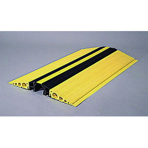 ※　商品詳細　※ メーカー ジェフコム（JEFCOM） 商品名 マルチトラプロテクター 商品型番 SFP-5870 特徴 ●電線・水道管・ホース・エアーホース等あらゆるパイプの収納に●幅、長さが自由に変えられる（接続すれば多数管OK）●中央...
