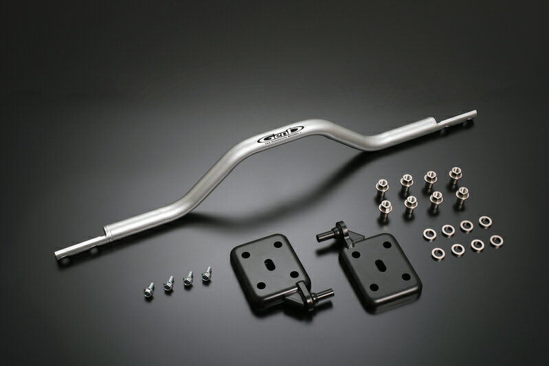 車種：ハイエース　適合型式：TRH/KDH/GDH200系　※標準ボディ専用固定概念をブチ壊せ! 剛性アップがロール削減に絶大な威力を発揮!ローダウンの一般的な手法として用いられるローダウンブロック。クスルハウジングとリーフスプリングの間に...