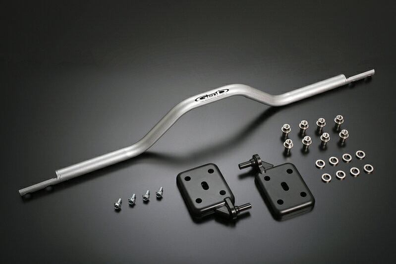 車種：ハイエース　適合型式：TRH/KDH/GDH200系　※ワイドボディ専用固定概念をブチ壊せ! 剛性アップがロール削減に絶大な威力を発揮!ローダウンの一般的な手法として用いられるローダウンブロック。クスルハウジングとリーフスプリングの間...