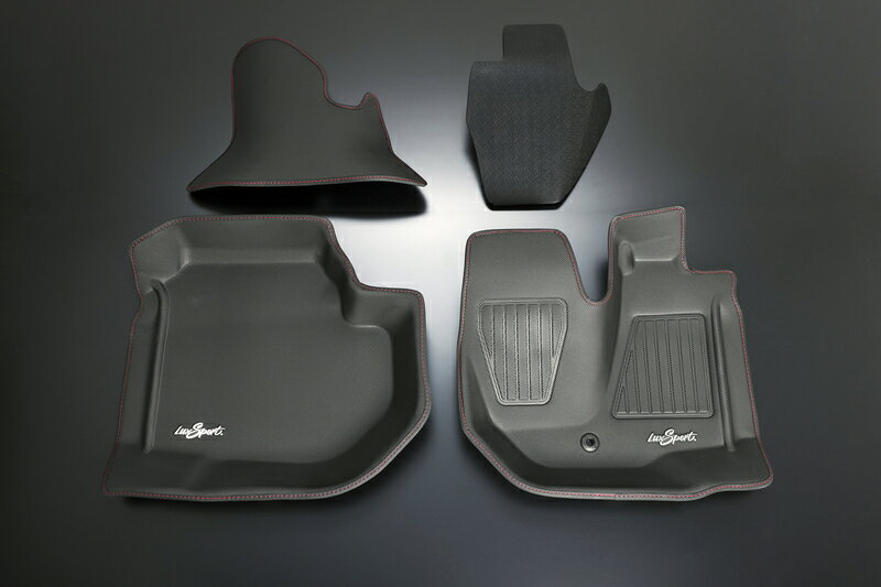 車種：ハイエース　適合型式：TRH/KDH/GDH200系　※標準ボディ専用フロアマットの概念を覆す、究極のリアル3D形状!すべてのハイエースユーザーに共通する違和感。れが、左足の不安定なポジションです。足はペダルを操作できるのに、左足がフ...