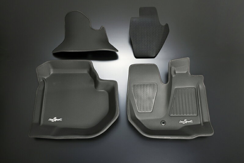 車種：ハイエース　適合型式：TRH/KDH/GDH200系　※標準ボディ専用フロアマットの概念を覆す、究極のリアル3D形状!すべてのハイエースユーザーに共通する違和感。れが、左足の不安定なポジションです。足はペダルを操作できるのに、左足がフ...