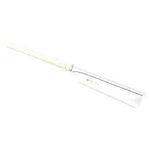 【用途】精密加工用鋸。【機能・特徴】鋭い超薄刃タイプです。刃のブレをなくすため、背金を長くしています。内装仕上げ、木と木の接合部等の寸法精度が要求される加工に最適です。【仕様】●刃長：240mm。●ピッチ：1.0(寸30枚目)mm。●板厚：...
